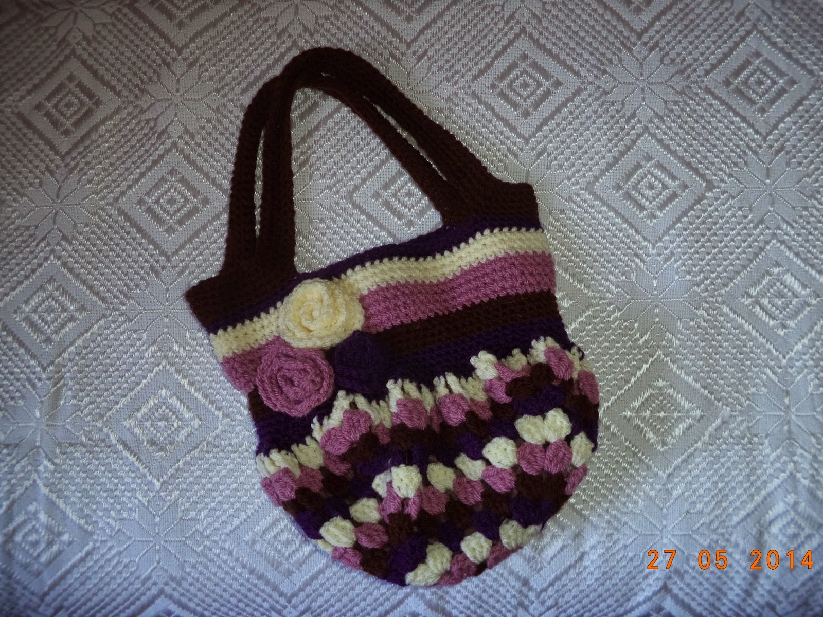 Despina's creations: ΠΛΕΚΤΗ ΤΣΑΝΤΑ ΜΕ ΒΕΛΟΝΑΚΙ!!!