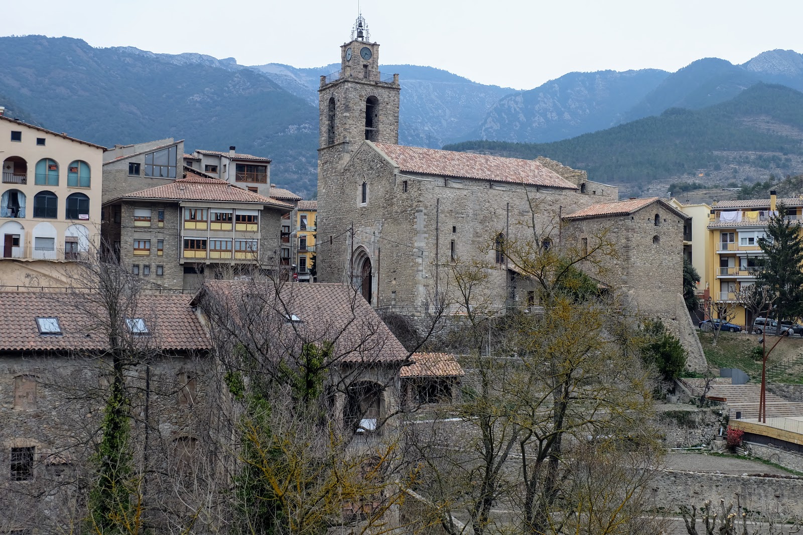 Rutas y paisajes de Catalunya: Conjunto medieval de Baga