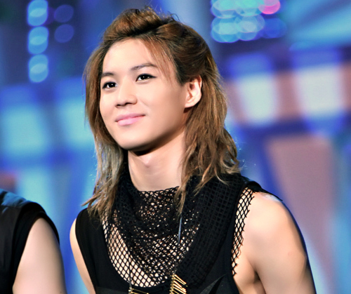 Pictures/Gifs | Kpop Addict