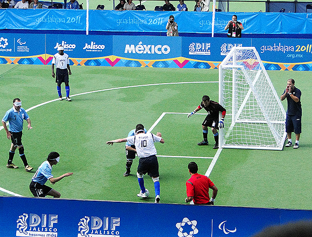 Conheça o Futebol de 5 ~ O Curioso do Futebol