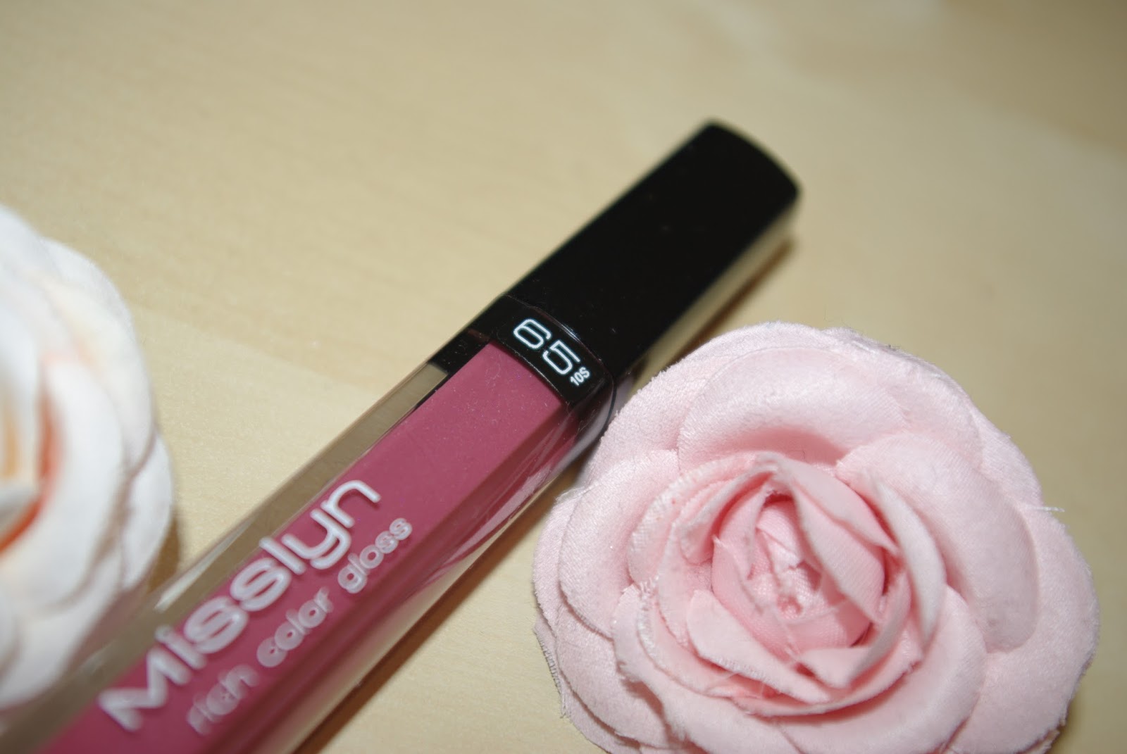 Lucciola: [Produkttest] Misslyn rich color gloss Nr. 65 Brombeer