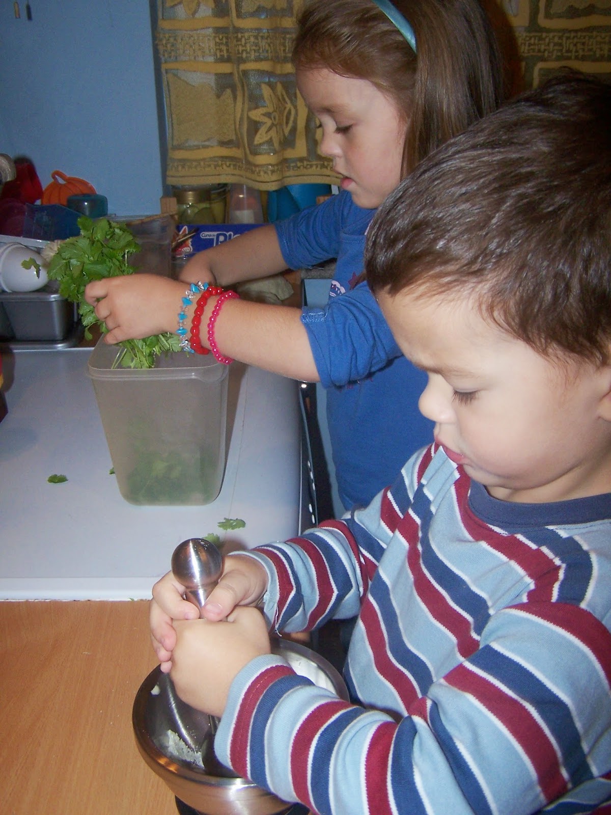 Zdesperowana mama, chore dzieci i domowe śmieci: Guacamole Elma dla ...