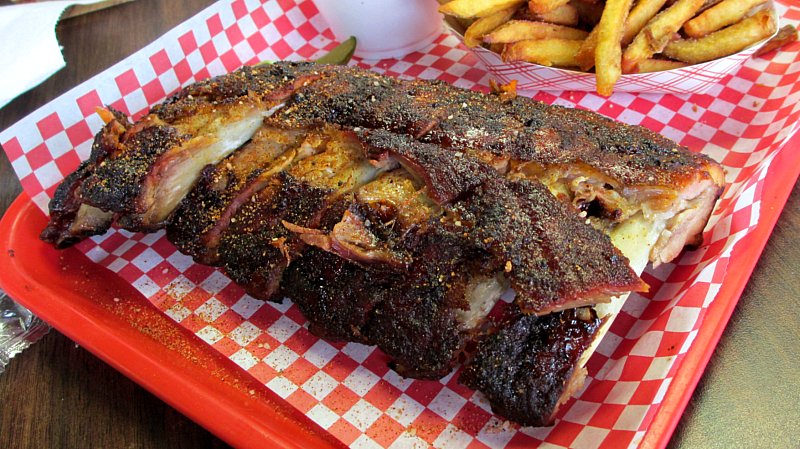 Des Loines: Cactus Bob's BBQ Corral in Johnston