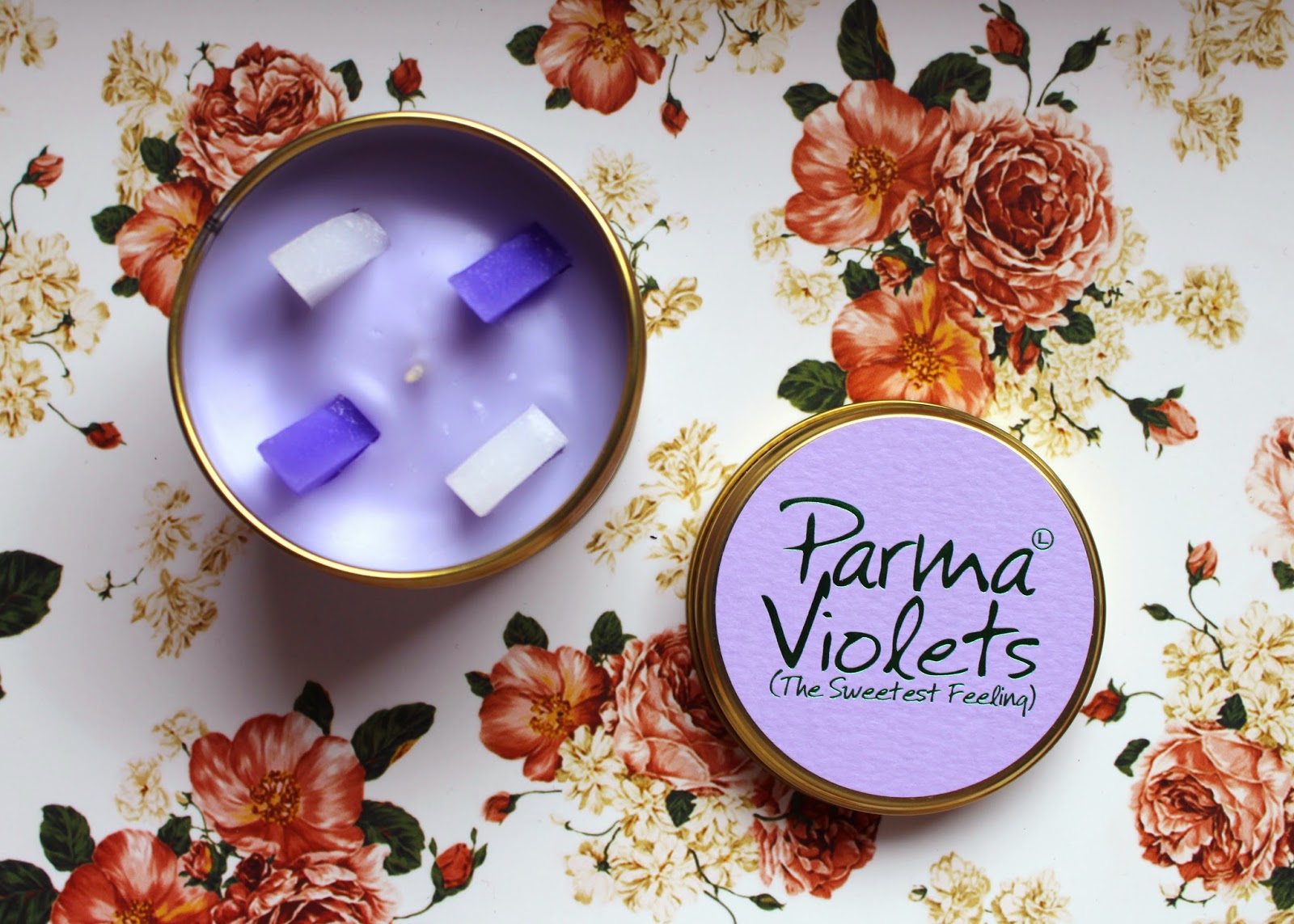 robynmakesthings: lily flame | 'parma violets' scented candle