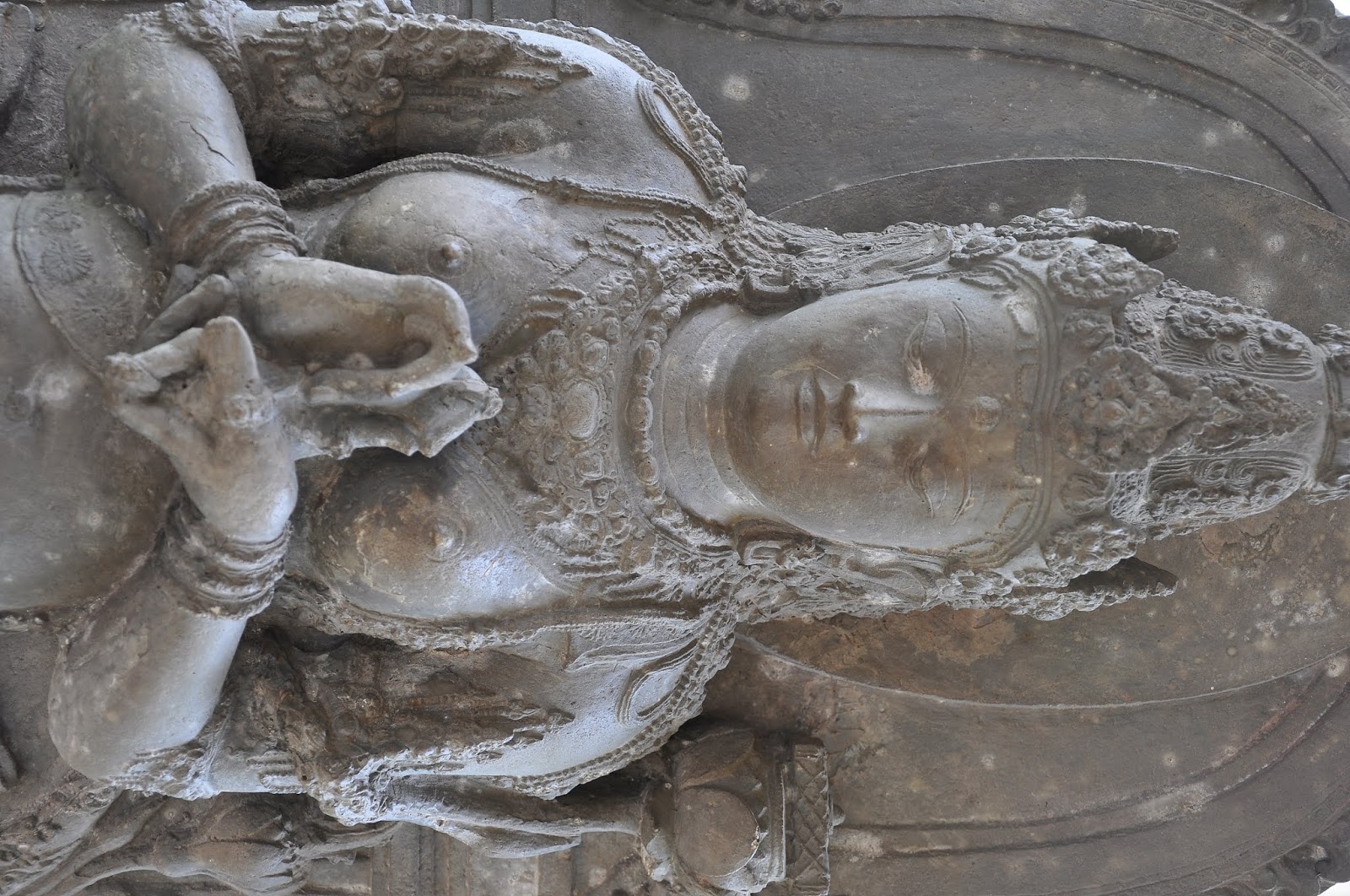 Melihat koleksi museum balaputradewa - Info, wisata, kuliner, hotel ...