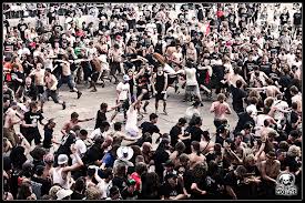 Krisna Febrianto: Apa Itu Moshing (Moshingan)