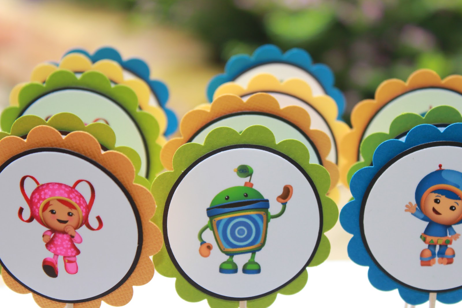 Custom Invites and Designs by Jessica.: Team Umizoomi Cupcake Toppers
