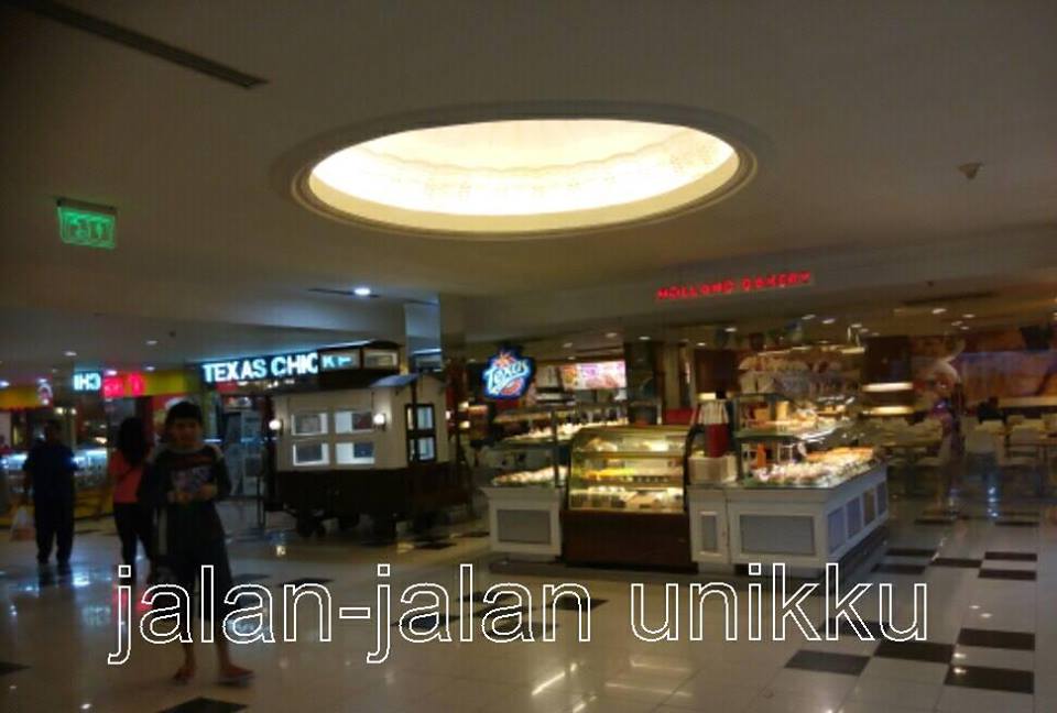 JALAN-JALAN UNIKKU: DELTA PLAZA-SURABAYA