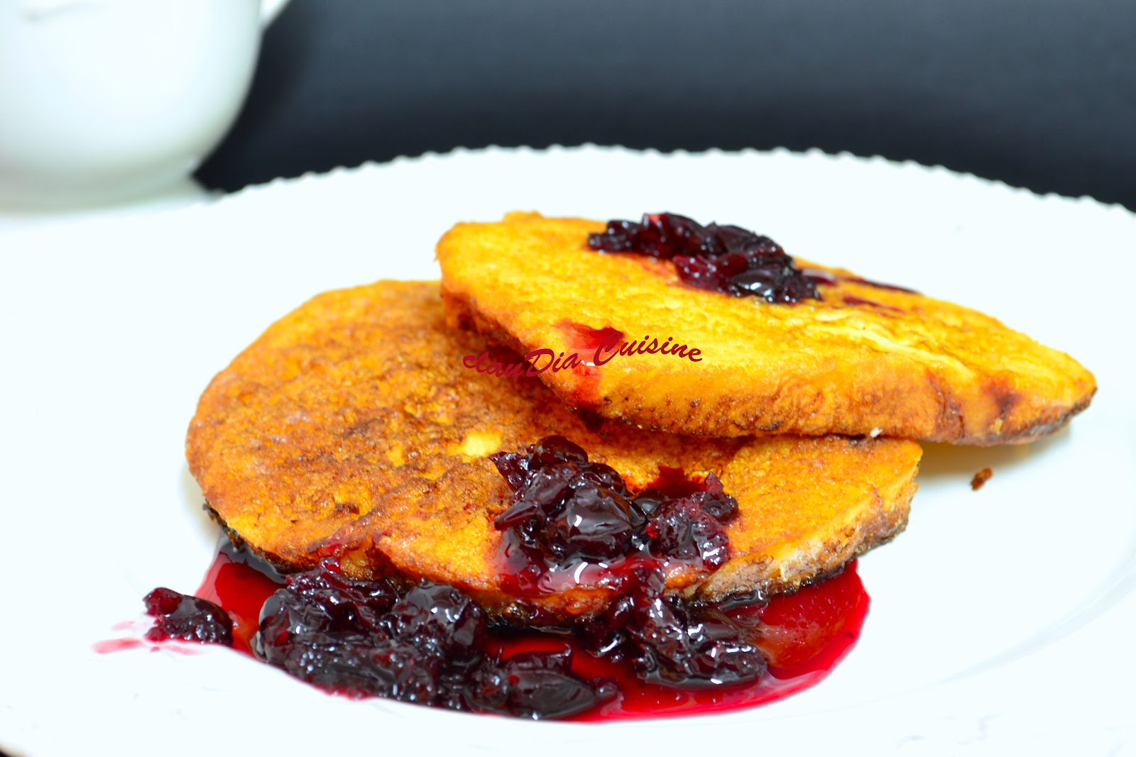 dia.cuisine: Paine prajita cu ou si lapte