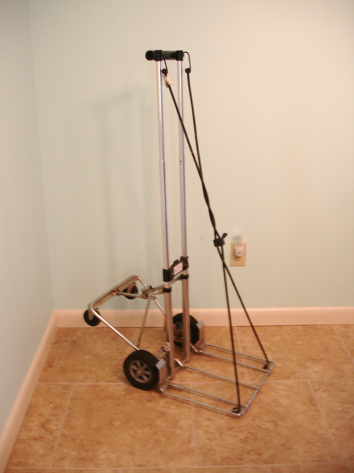 Blue Starr Gallery: Telescoping Folding Hand Truck