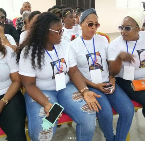 Moji Olaiya: First photos from the late actress' ongoing burial in ...