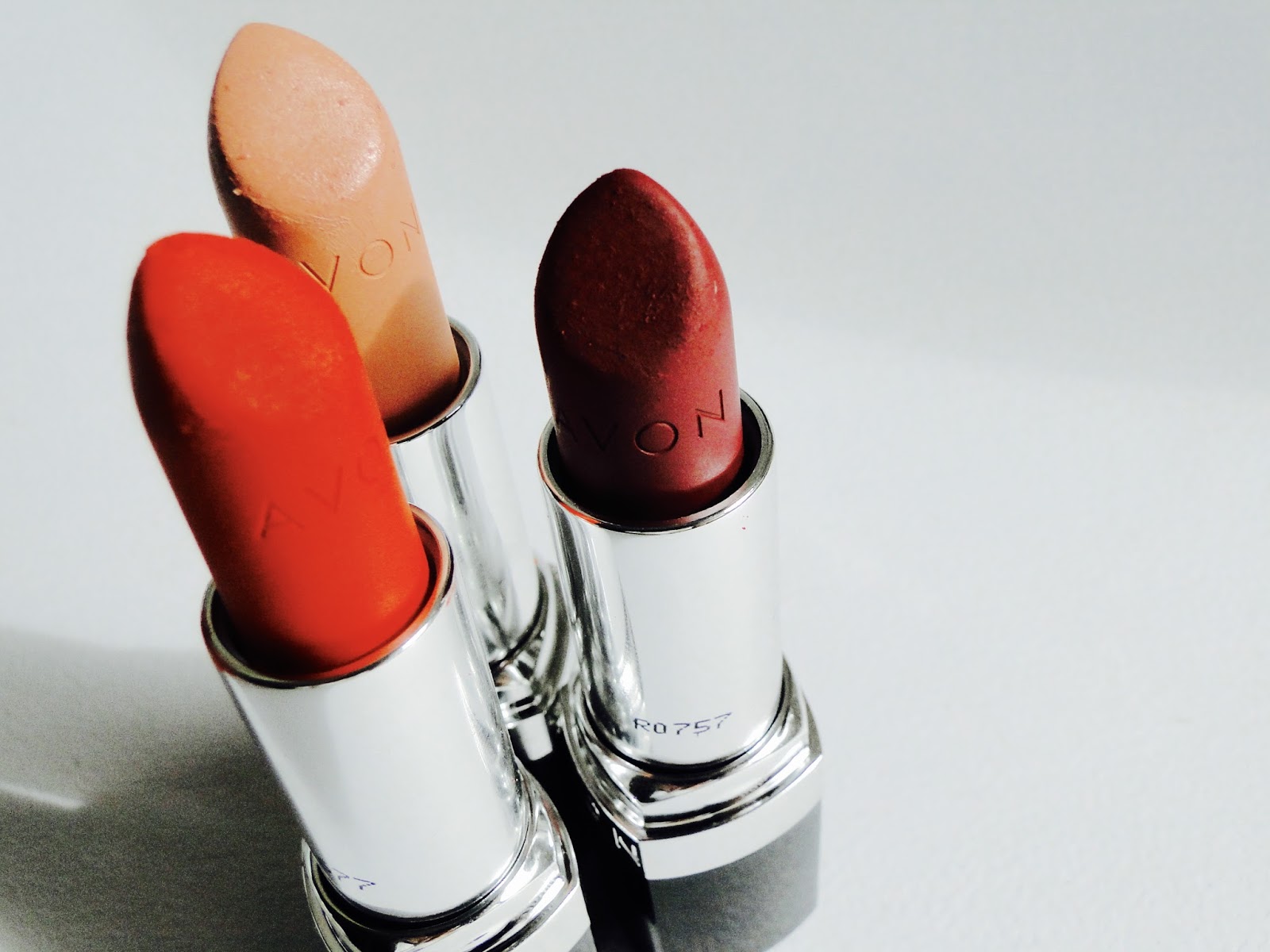 Los nuevos tonos de los labiales Ultra Color Matte de Avon. / Get Glam