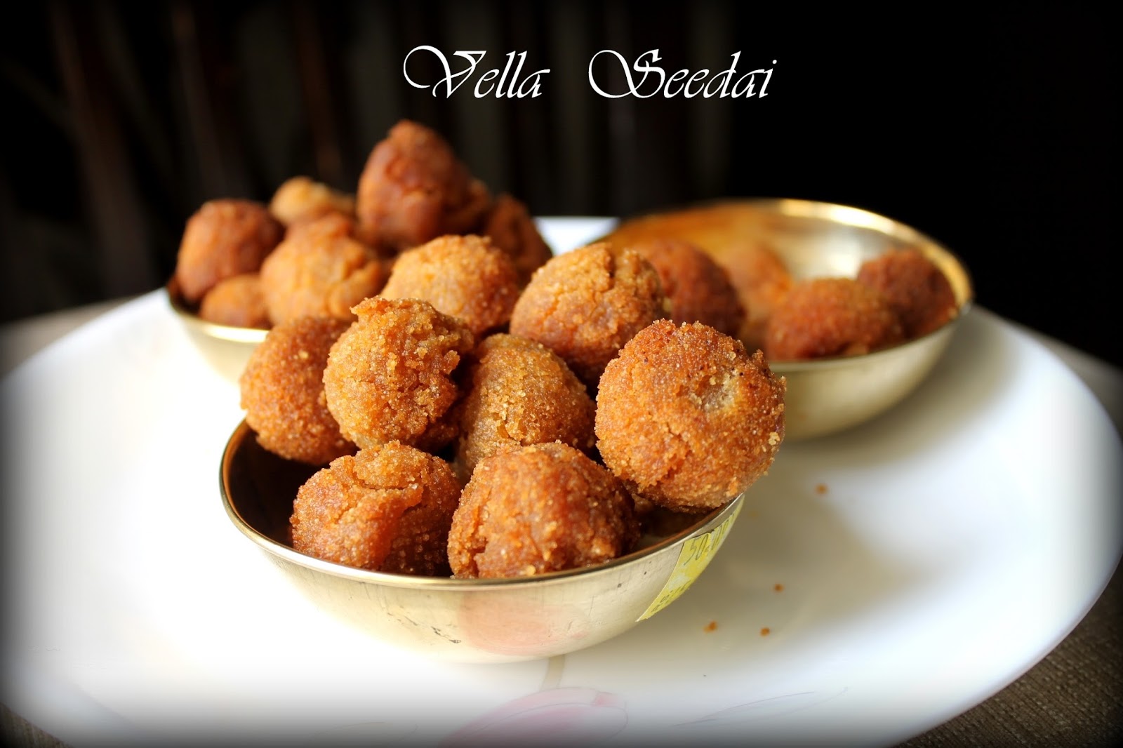 SUSRI'S ARRAY OF DELECTABLE VEG FOOD: Sweet Seedai / Vella Seedai