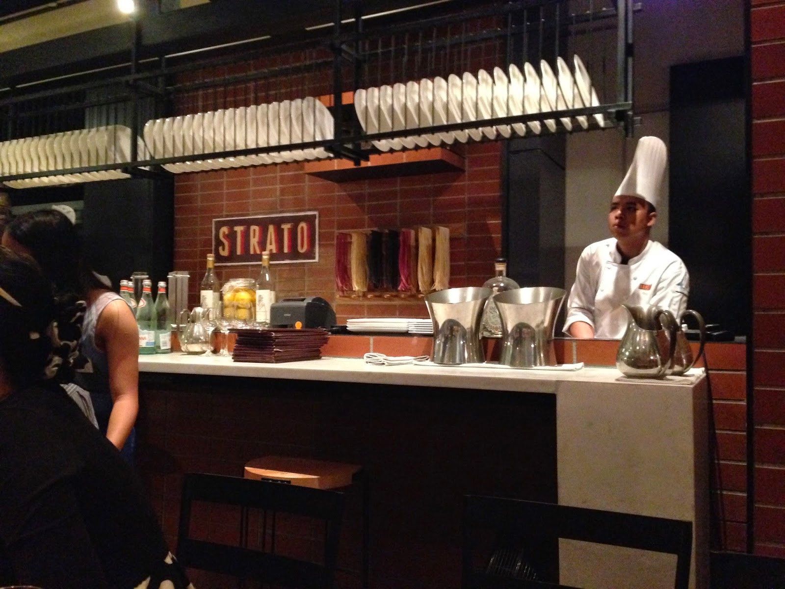 Troika Sky Dining, Strato