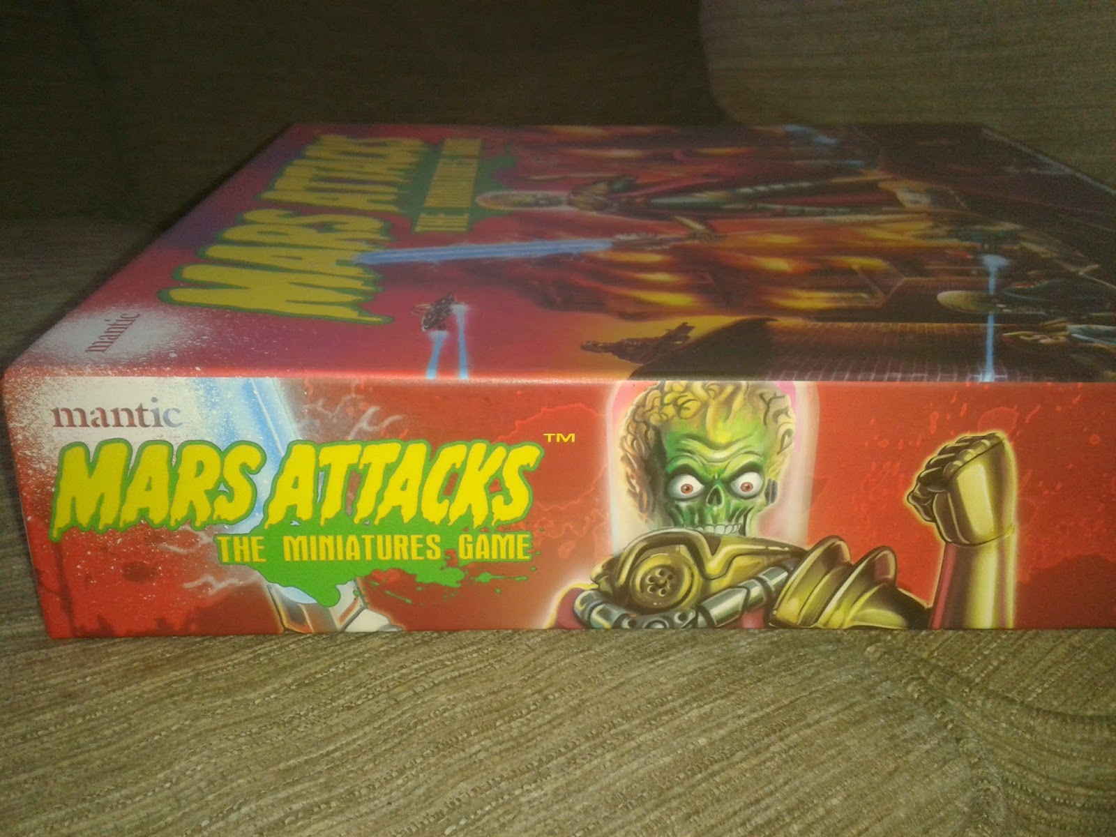 Mars Attacks the miniatures games by Mantic Games unboxing and Review