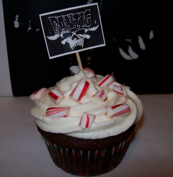 Metalcakes: Twist of Candy Cane Cakes
