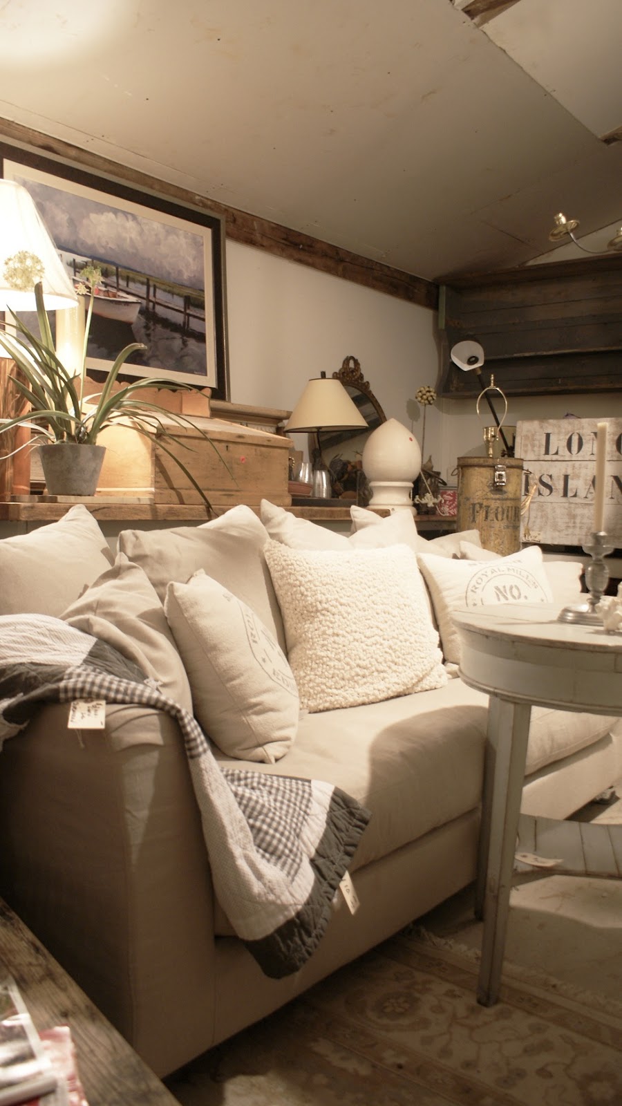 Color Outside the Lines: Spring 2012 - La Maison Home