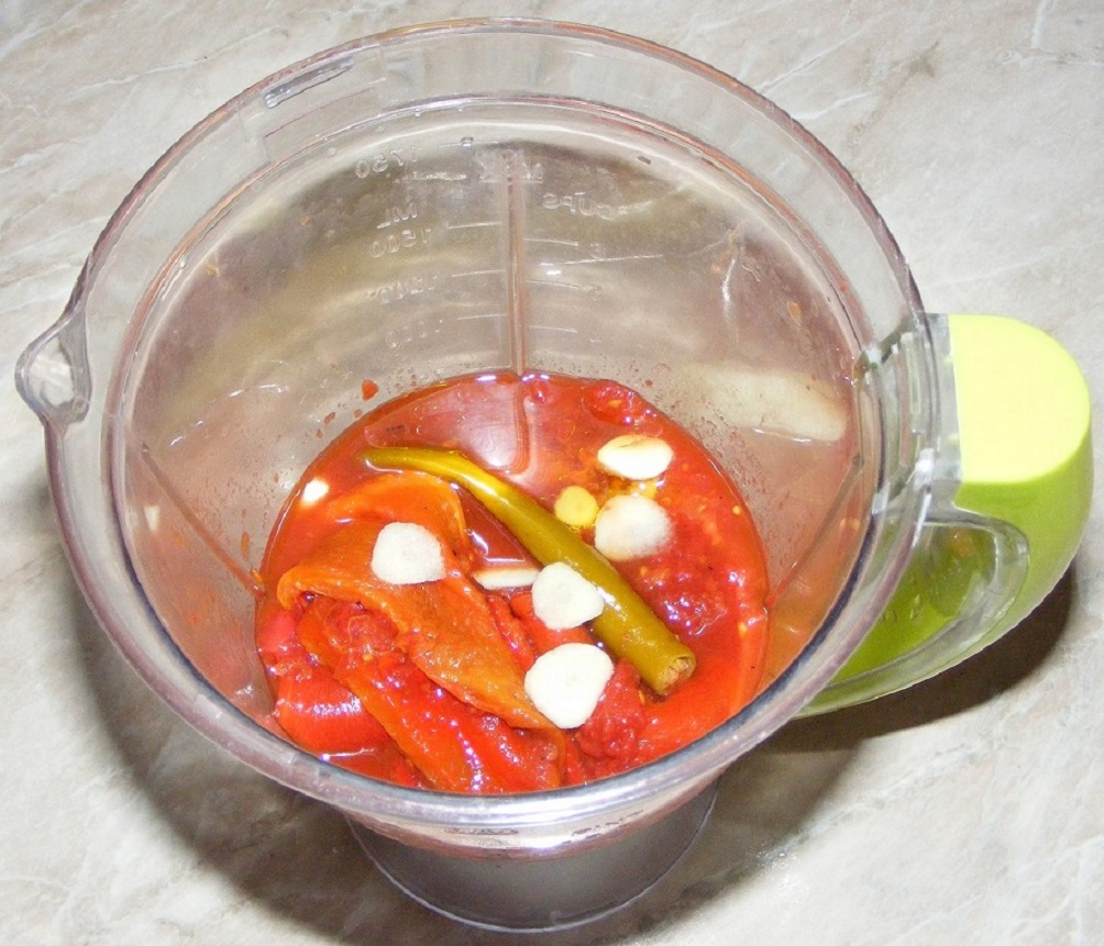 Sos de rosii si ardei | Preparatedevis.ro