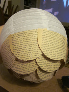 Creations by Bonnybee: Book Page Lanterns