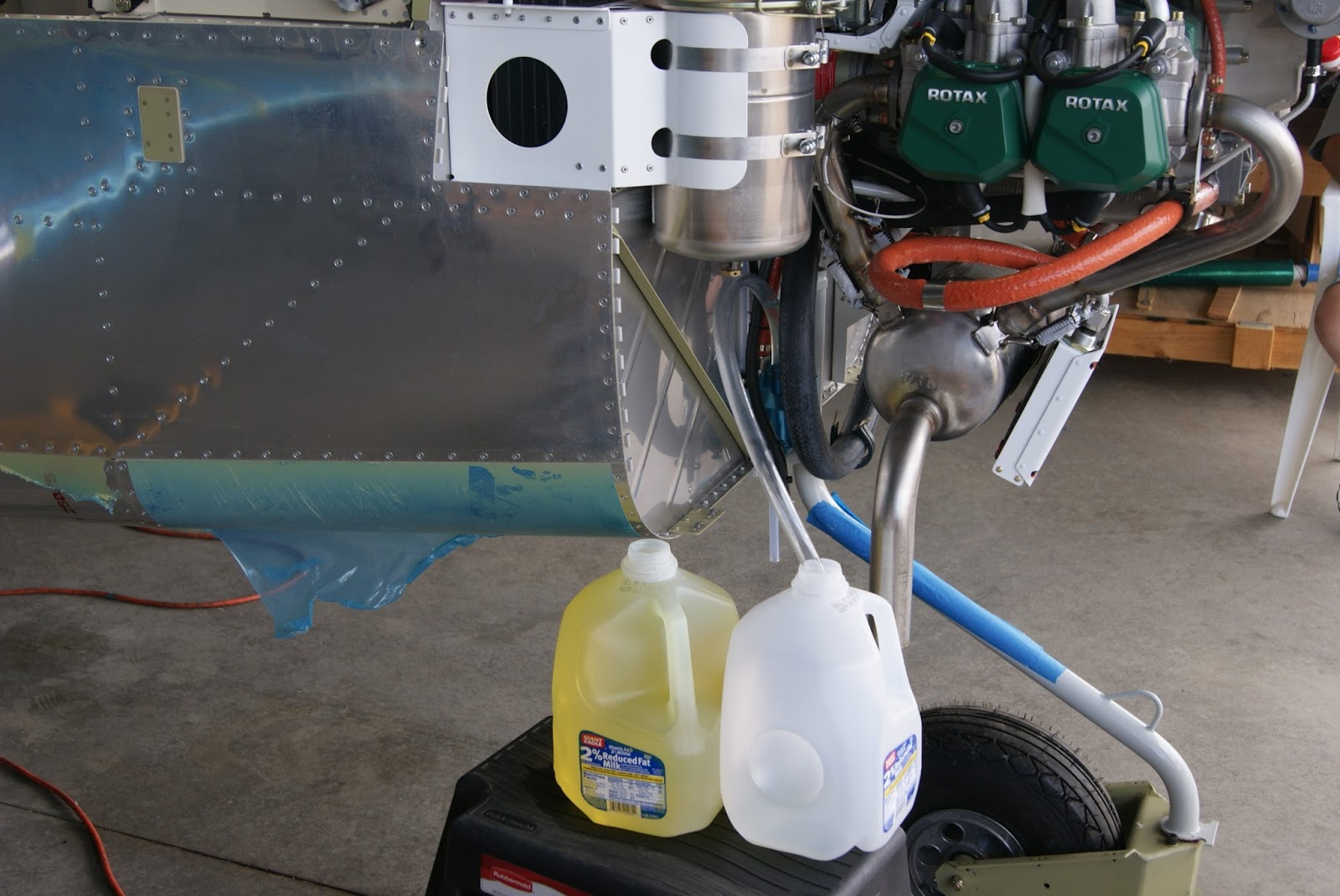 DOG Aviation John's RV-12 Blog: Just Fueling Around