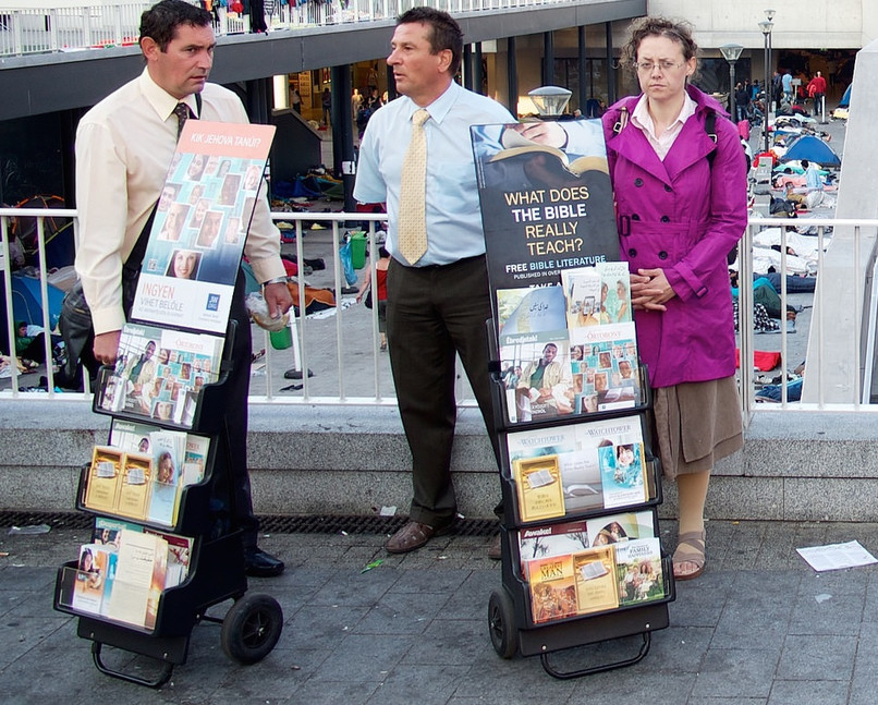 Von klassischen Sekten bis Esoterik: Der neue Wachtturm