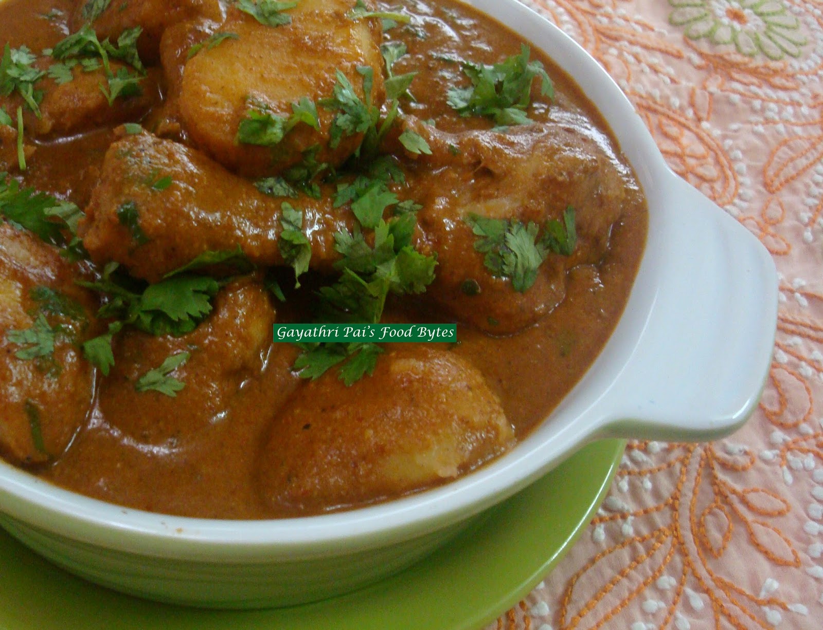 Gayathri Pai's Food Bytes: Chicken Masaledar Kadhi.