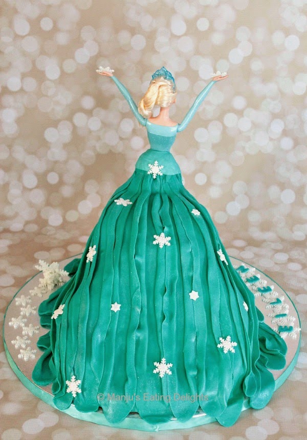 Manju's Eating Delights: Let it Go....a Frozen themed Queen Elsa Doll Cake