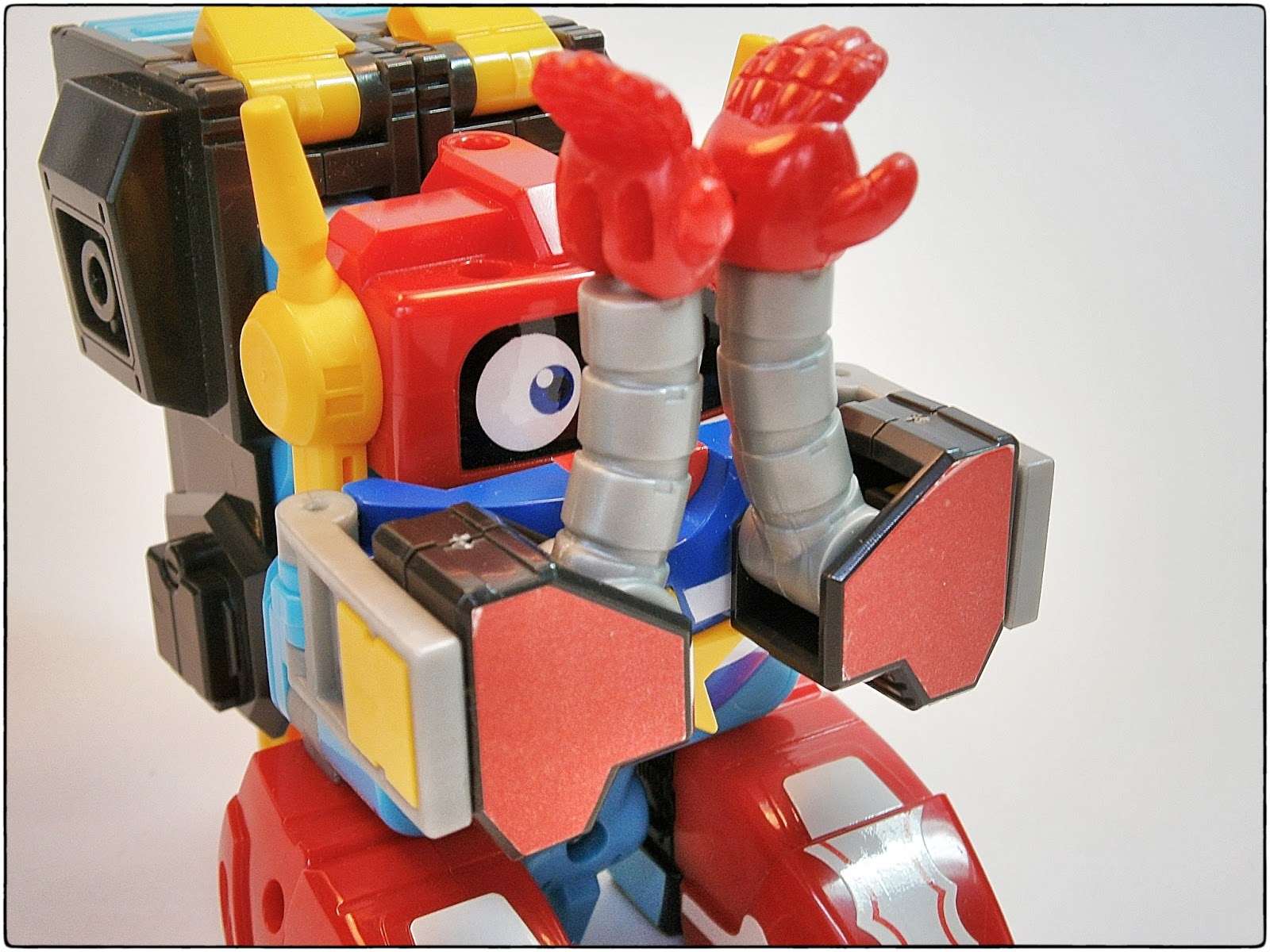 MechaGeezer's Toy Ramblings: Toy Review: Takara DX Mic Sounders