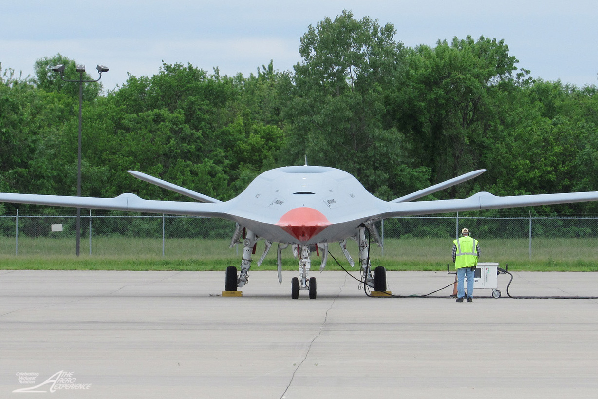 The Aero Experience: Boeing Tests MQ-25 Today Before First Flight