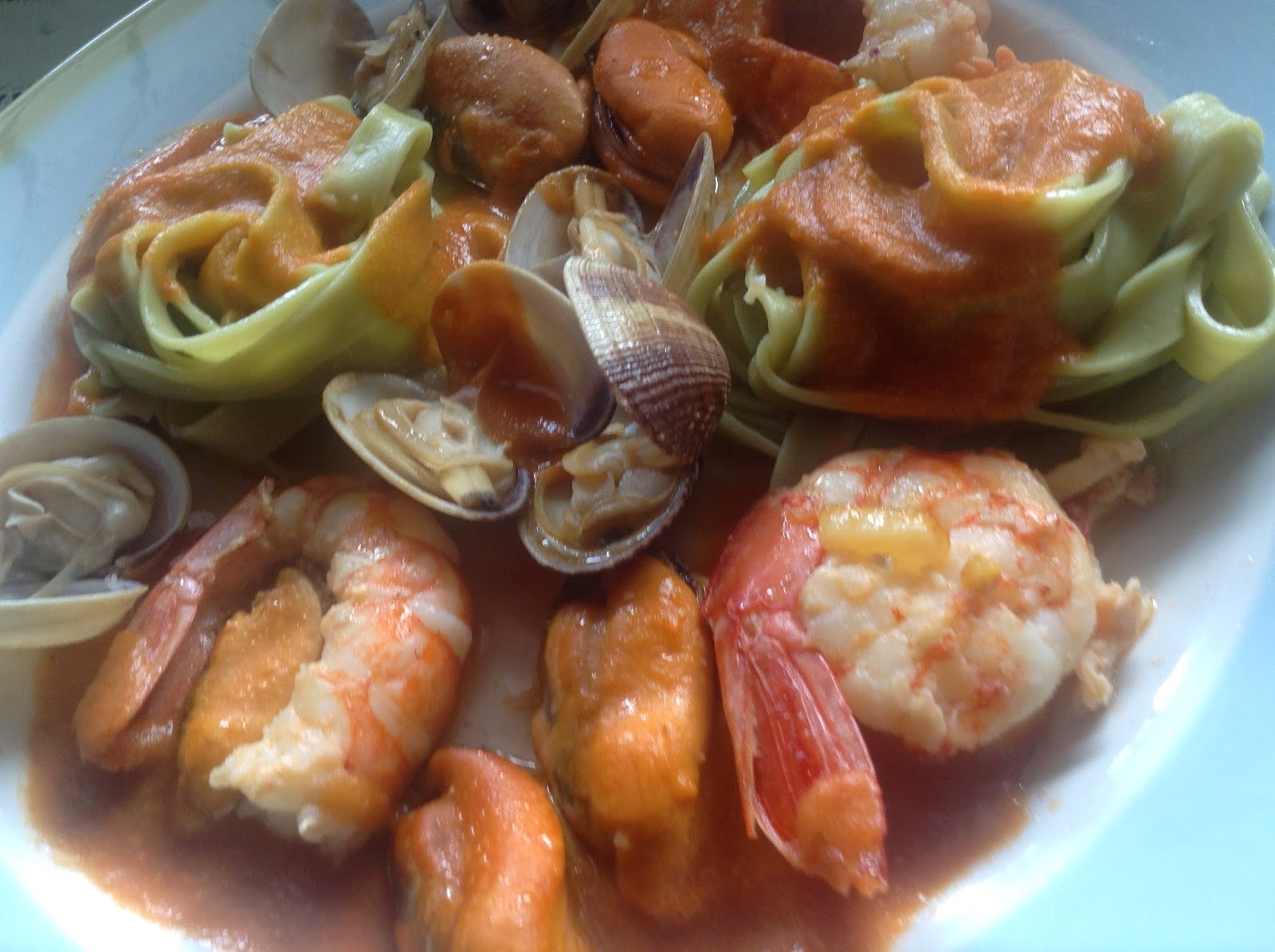 La Pitanza Cazurrina: NIDOS CON SALSA DE MARISCO