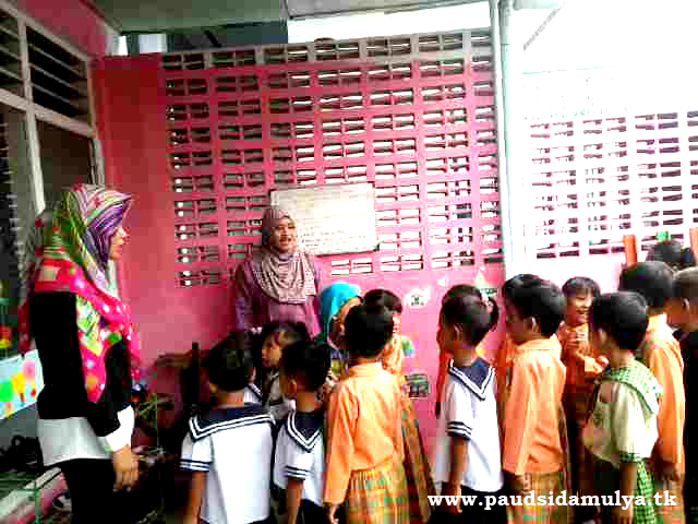 Kapan Ya Guru PAUD Bisa Sejahtera...??