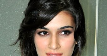 Kriti Sanon Wiki, Age, Height, Weight, Biography, Family, Boyfriend ...