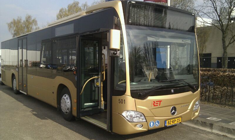 Koninklijk onderweg met de gouden RET bus - Ov-nieuws