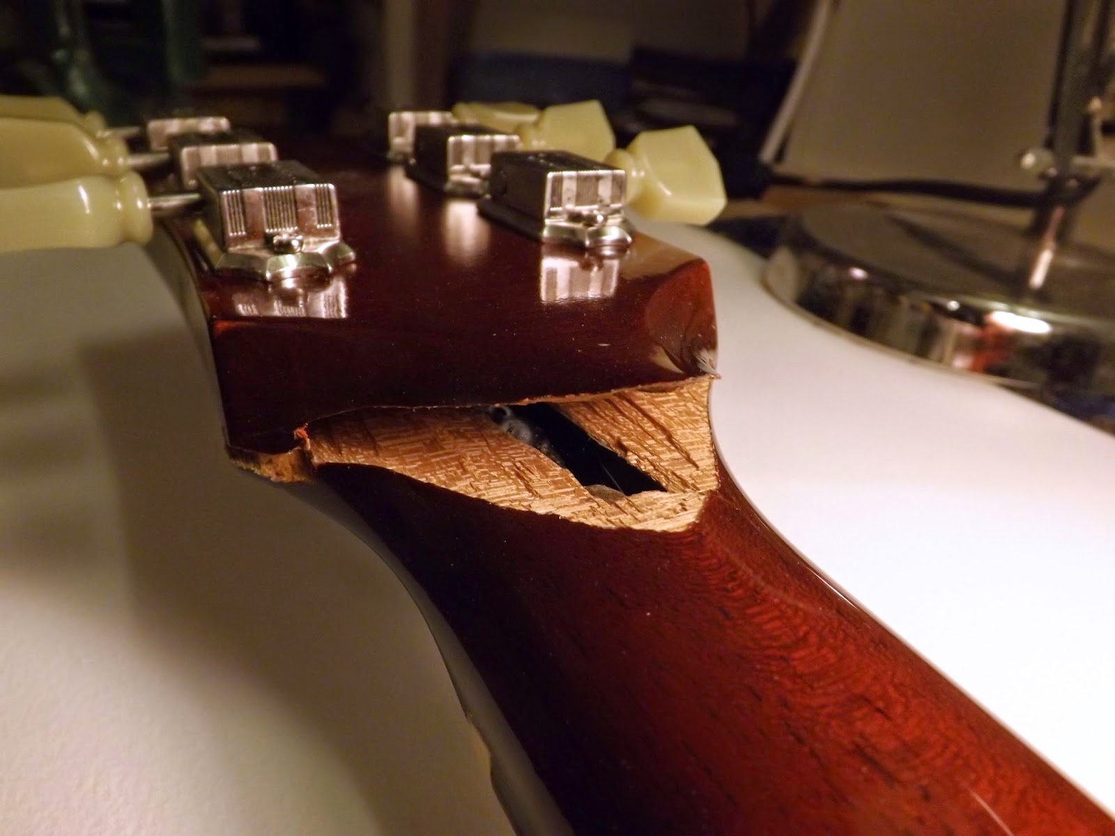 Woodford Instruments: Gibson ES-335 Headstock Repair