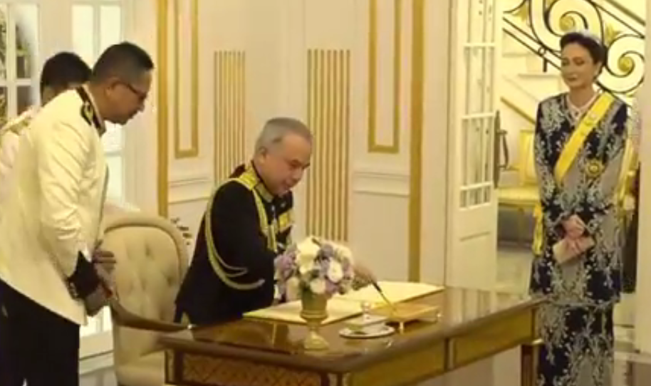 WARISAN RAJA & PERMAISURI MELAYU: October 2018