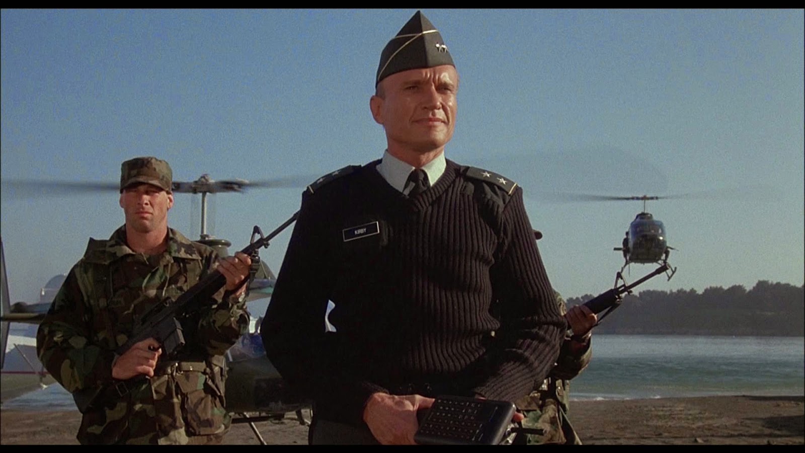 Cool Ass Cinema: Commando (1985) review