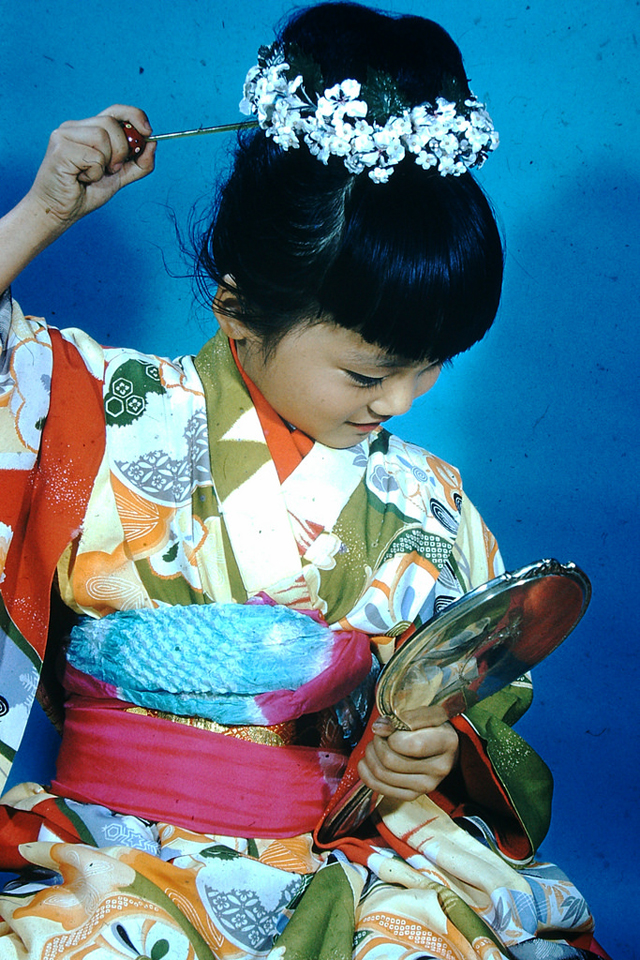 25 Beautiful Kodachrome Pictures of '50s Japanese Portraits in a Photo ...