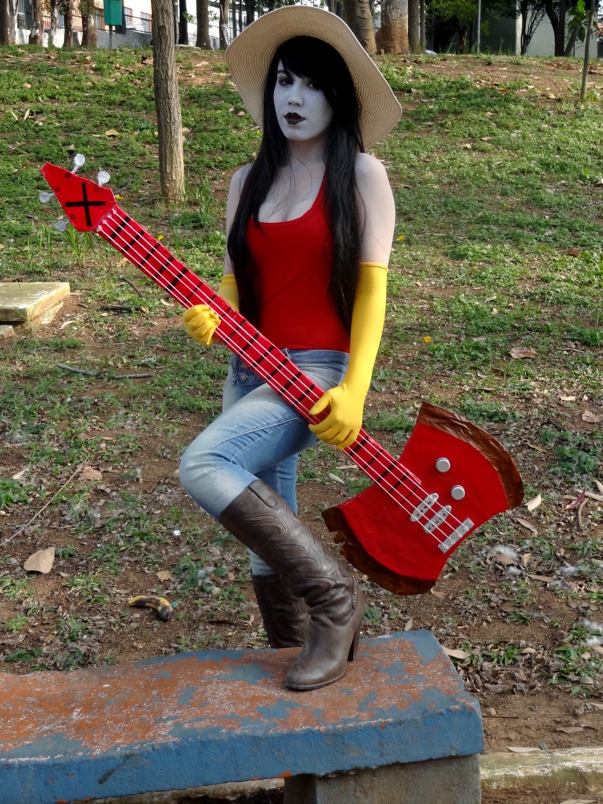 Do it yourself: [UPDATE] Marceline Adventure Time Axe Bass Tutorial ...