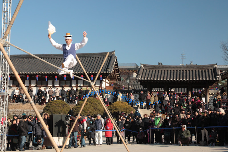 A Pinoy in Korea: Jultagi: The Art of Korean Tightrope Walking