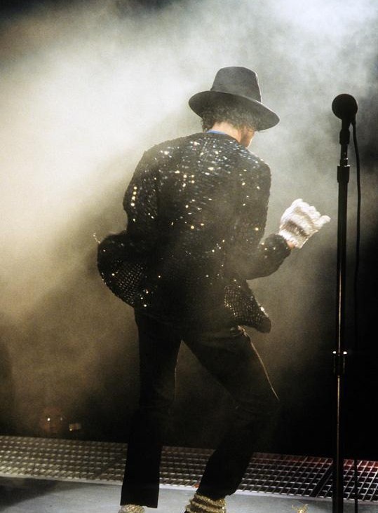 MJJ Photo Gallery: Michael Jackson - Victory Tour (The Jackson Tour)