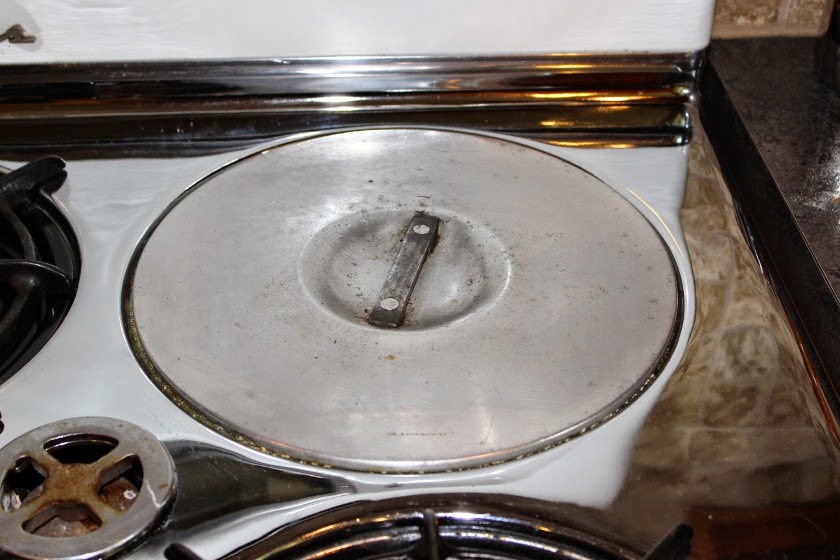 The Nostalgic Cook: Raisin Pie with Crumb Topping