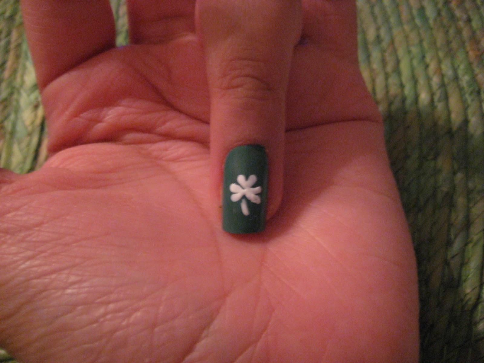 5 Finger Discount: Cute Holiday Nail Art on a budget: Shamrock Green ...