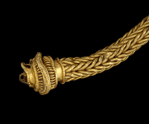 Time Present and Time Past: The Winchester Hoard: "Crown Jewels" of a ...