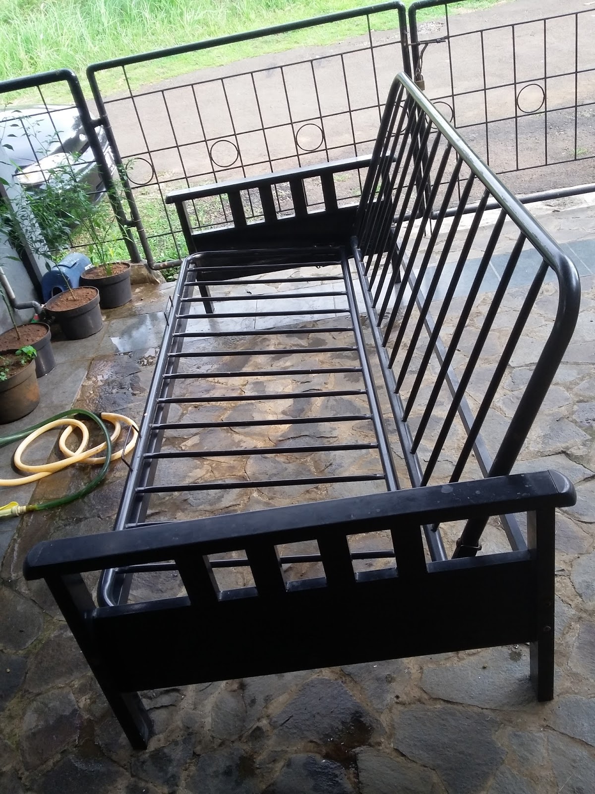 Toko Barang Bekas-ku: Rangka Besi Sofa Bed