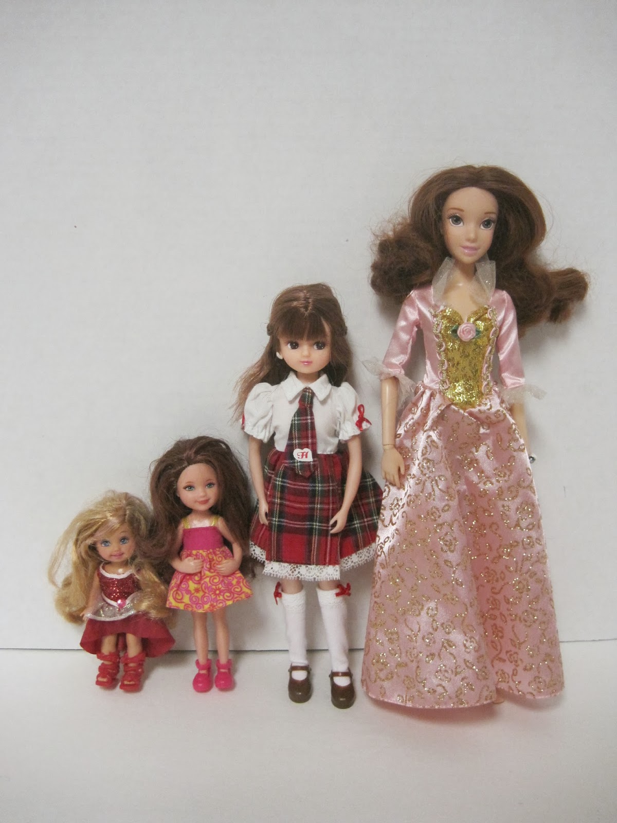 Never Grow Up: A Mom's Guide to Dolls and More: Finally Back with a ...