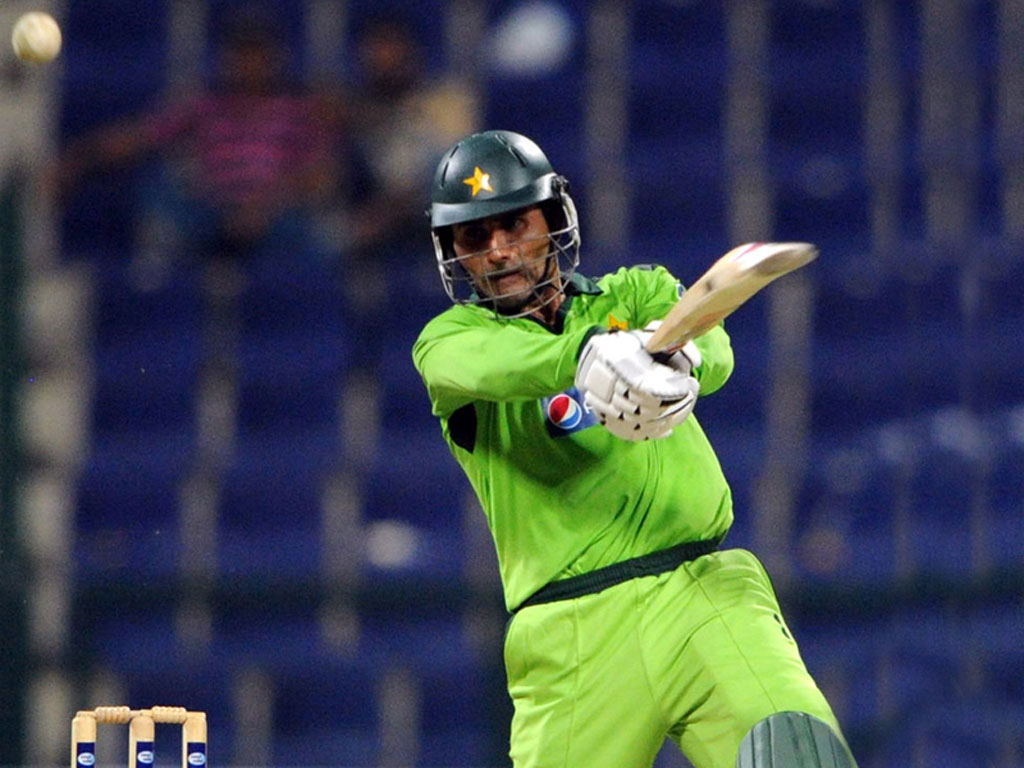 Pakistani Cricket Players Biography Wallpapers : Abdul Razzaq