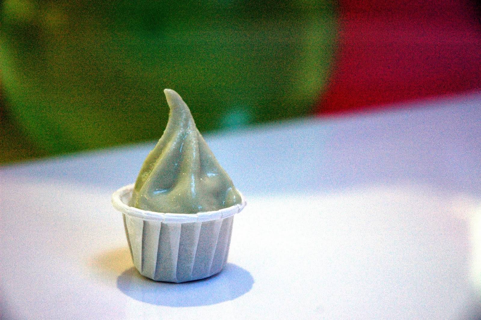 DUDE FOR FOOD: Pinkberry, Now Swirling at SM Megamall