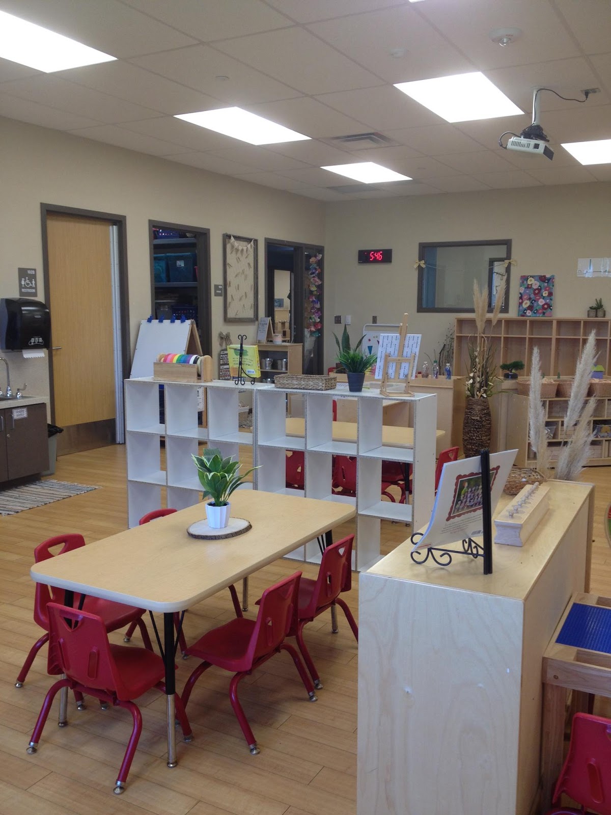 Pre-K Tweets: Pre-K (and kinder!) room arrangements!