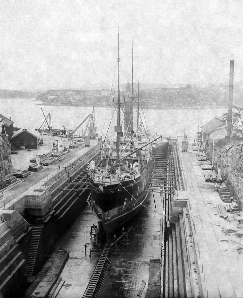 transpress nz: ship in Woolwich dry dock, Sydney, early 20th century