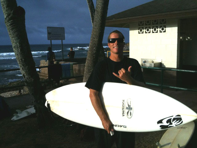 MauiTVblog: Steve Cooney Surf Contest & Air Show at Ho'okipa
